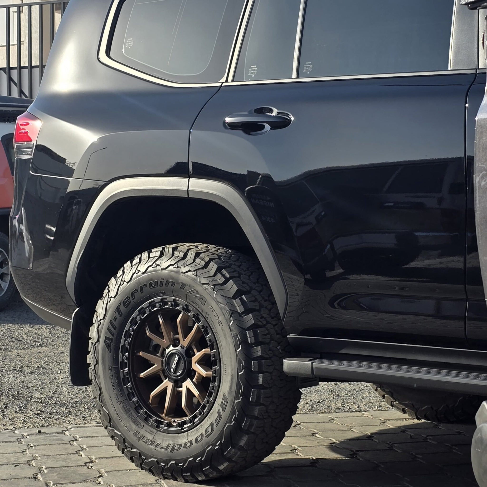 LC300 RAID BULL BAR – Campnsea